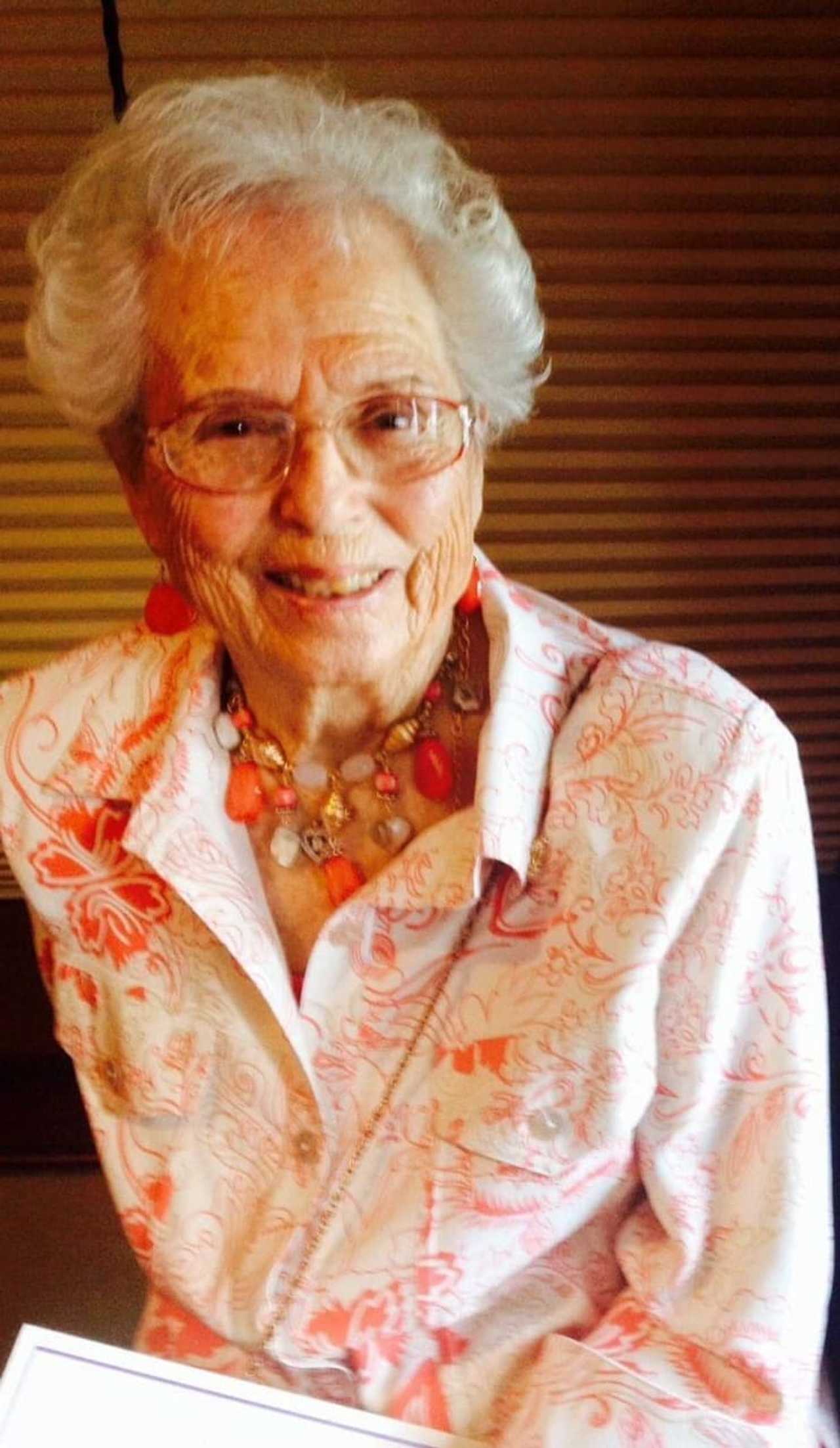 Former Bank Manager Julia A. Rabasca, New Rochelle Native, Dies At 94 ...