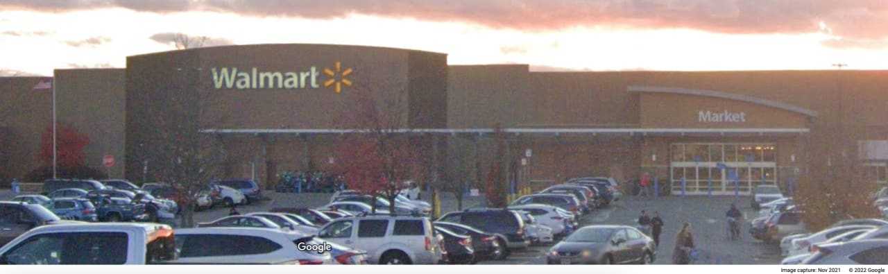 ’Suspicious’ Package Brings Police, Bomb Squad To Parking Lot Of Warren ... ’Suspicious’ Package Brings Police, Bomb Squad To Parking Lot Of Warren ...