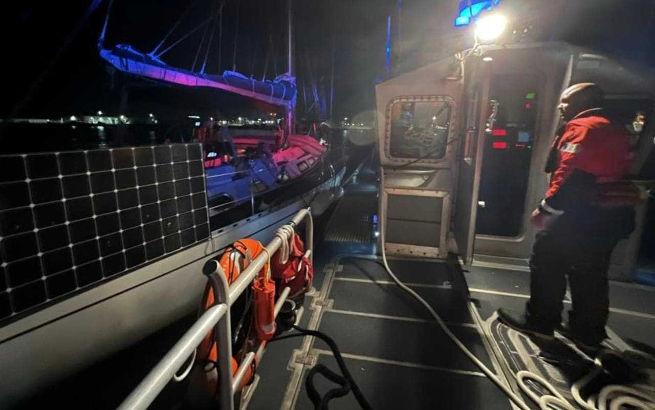 US Coast Guard Responds To Smoking Sailing Vessel Off Cape May | Cape ...