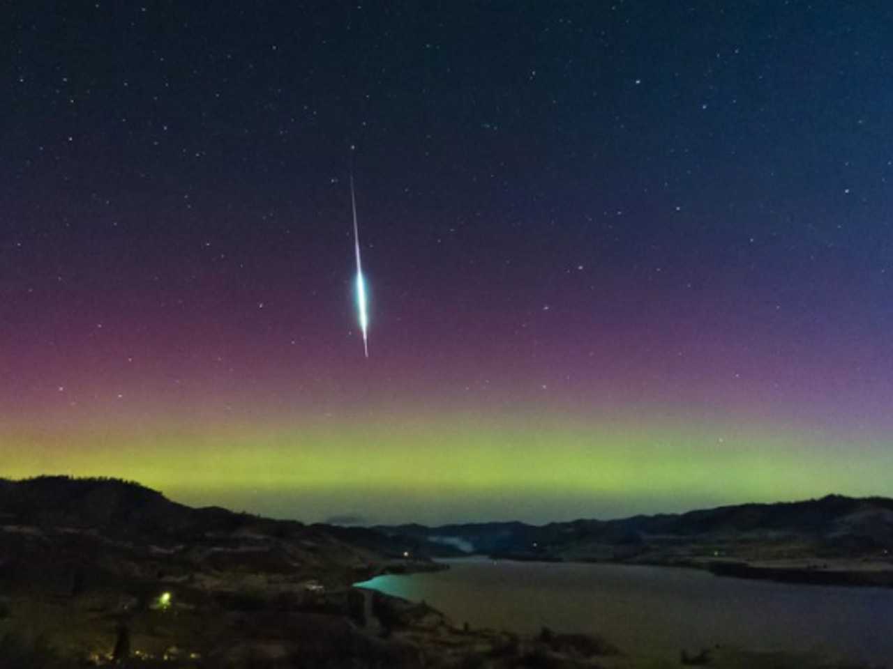 Taurid Meteor Shower Peaks This Weekend: Best Places To See Falling ...