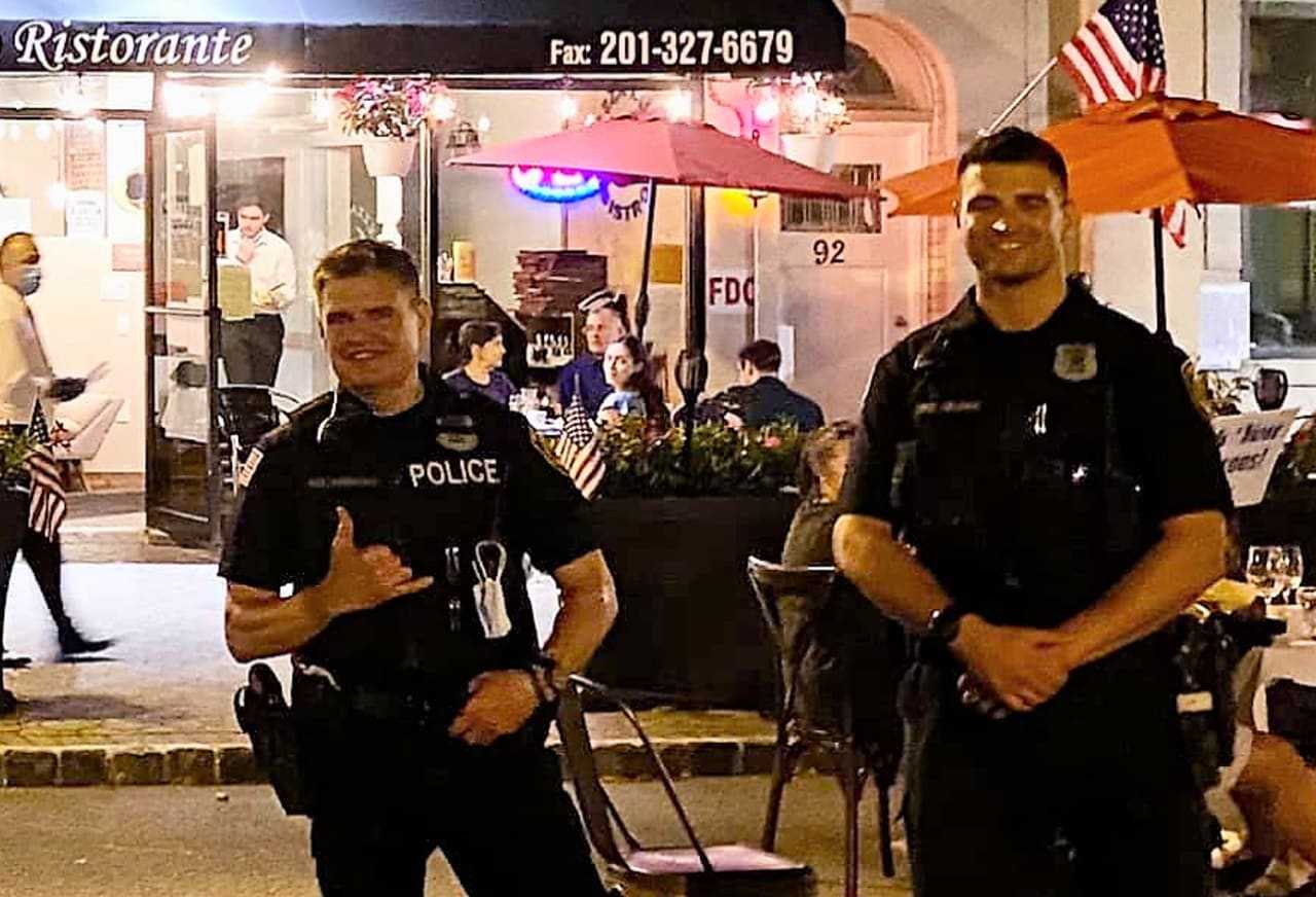 Heroes: Police Officers Revive Lifeless Diner At Allendale Restaurant ...